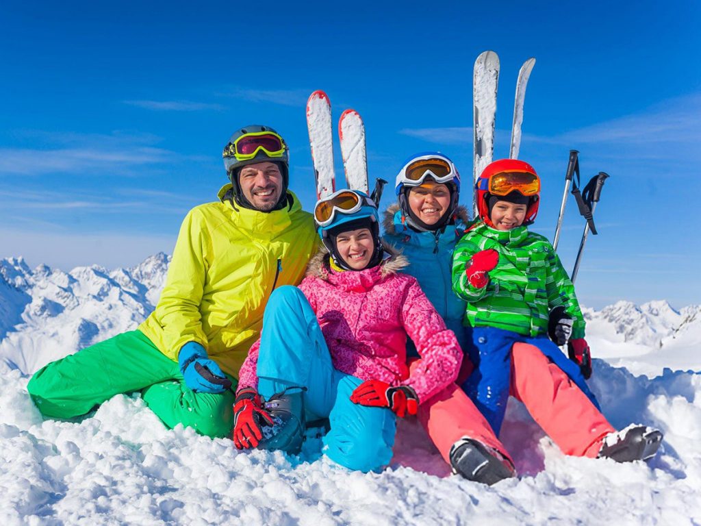Explore Together: Top Outdoor Activities for Family Bonding - Aertrip ...